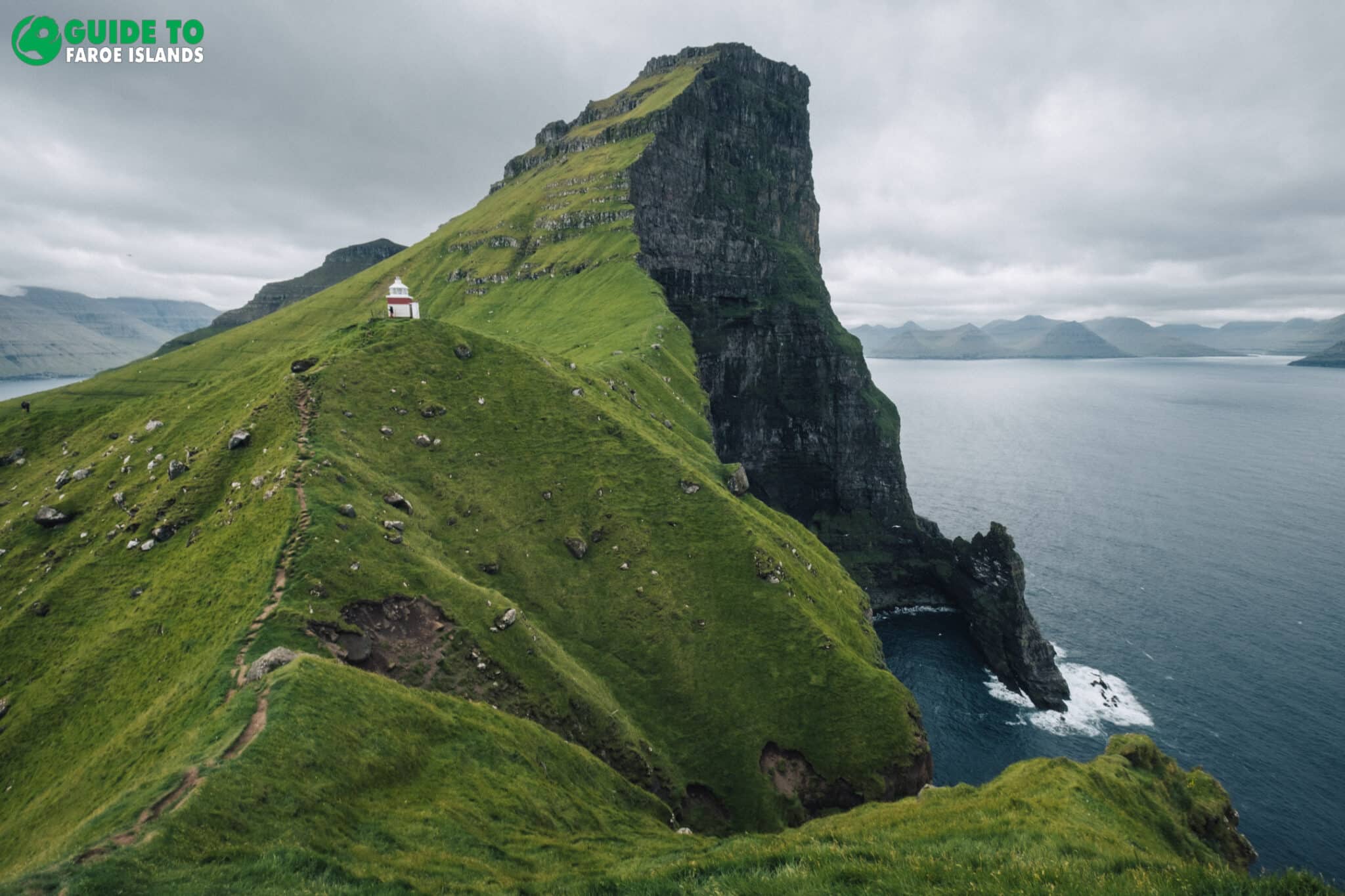 Kallur Lighthouse Travel Guide | Guide to Faroe Islands