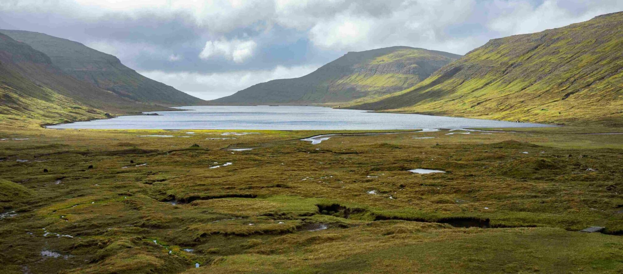 Leitisvatn • Floating Lake | Guide to Faroe Islands