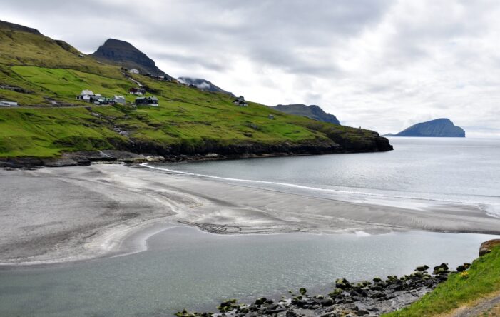 Leynasandur Beach Travel Guide | Guide to Faroe Islands