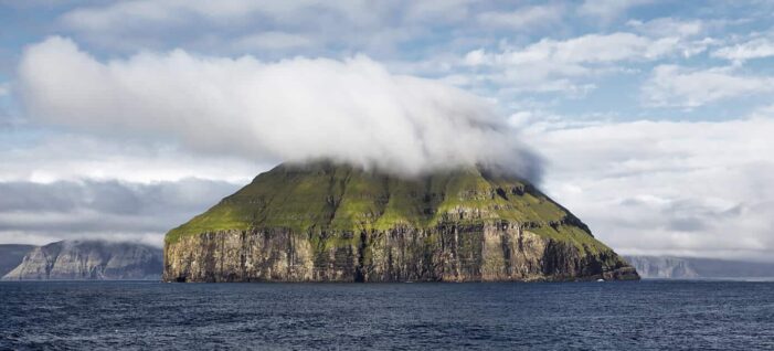Lítla Dímun Travel Guide | Guide to Faroe Islands