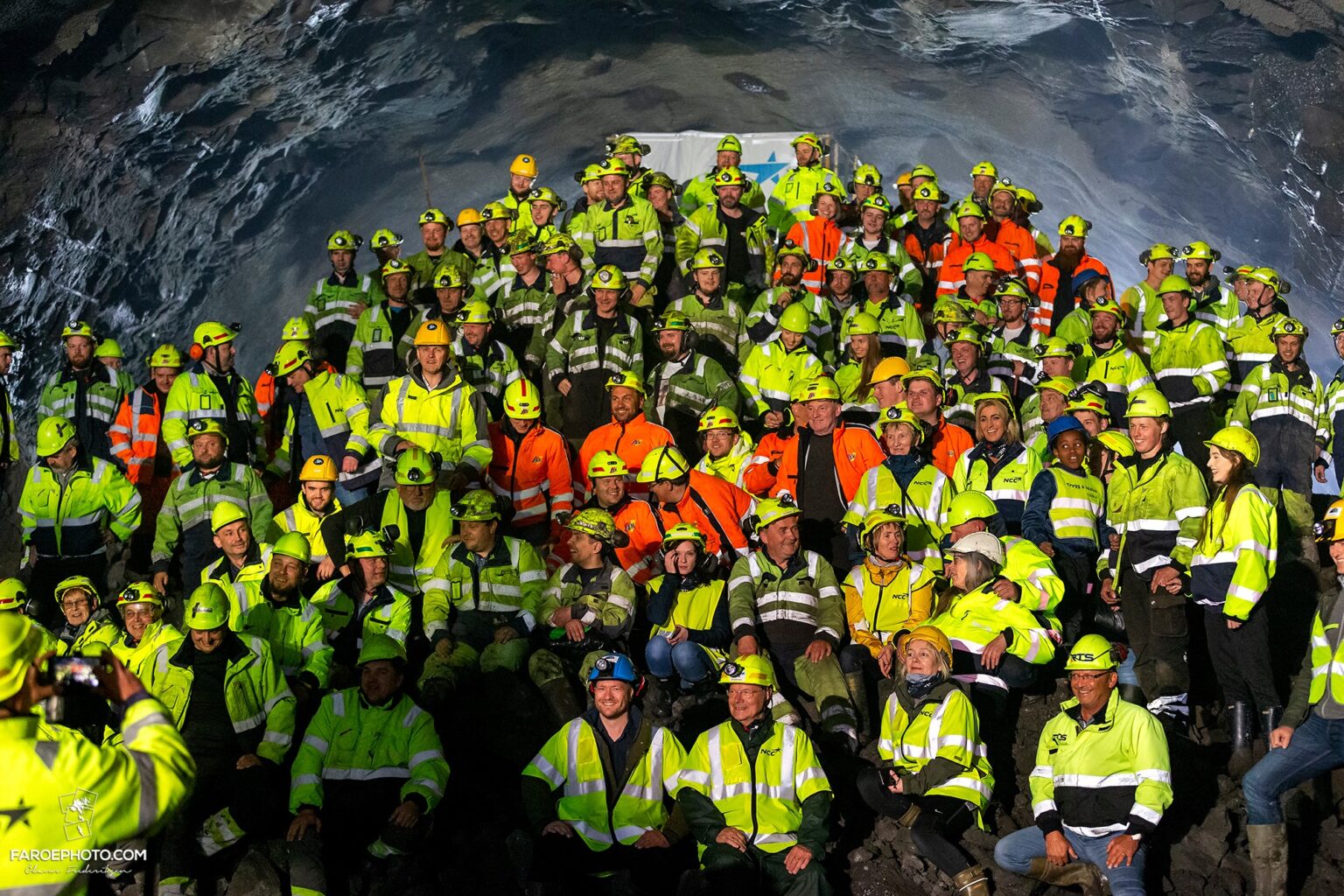 Eysturoyartunnilin | World’s First Under Sea Roundabout | Guide to ...