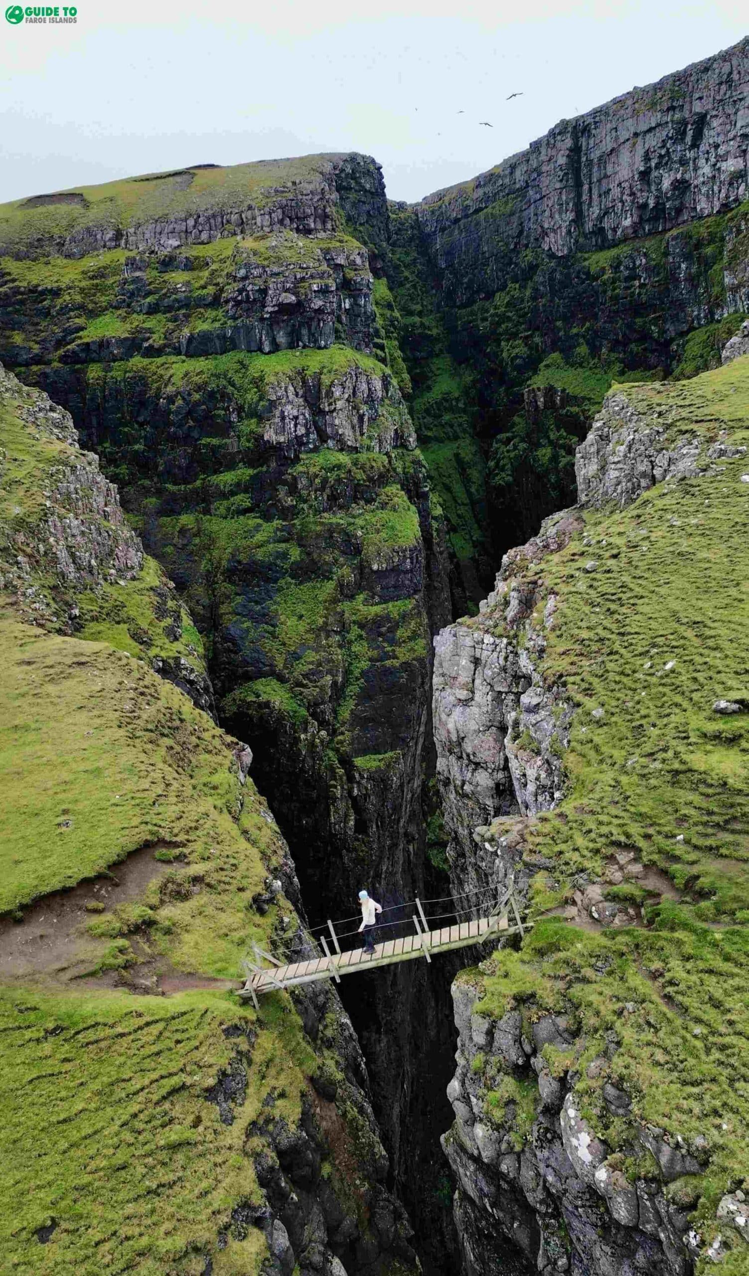 Rituskor Cleft Travel Guide | Guide to Faroe Islands