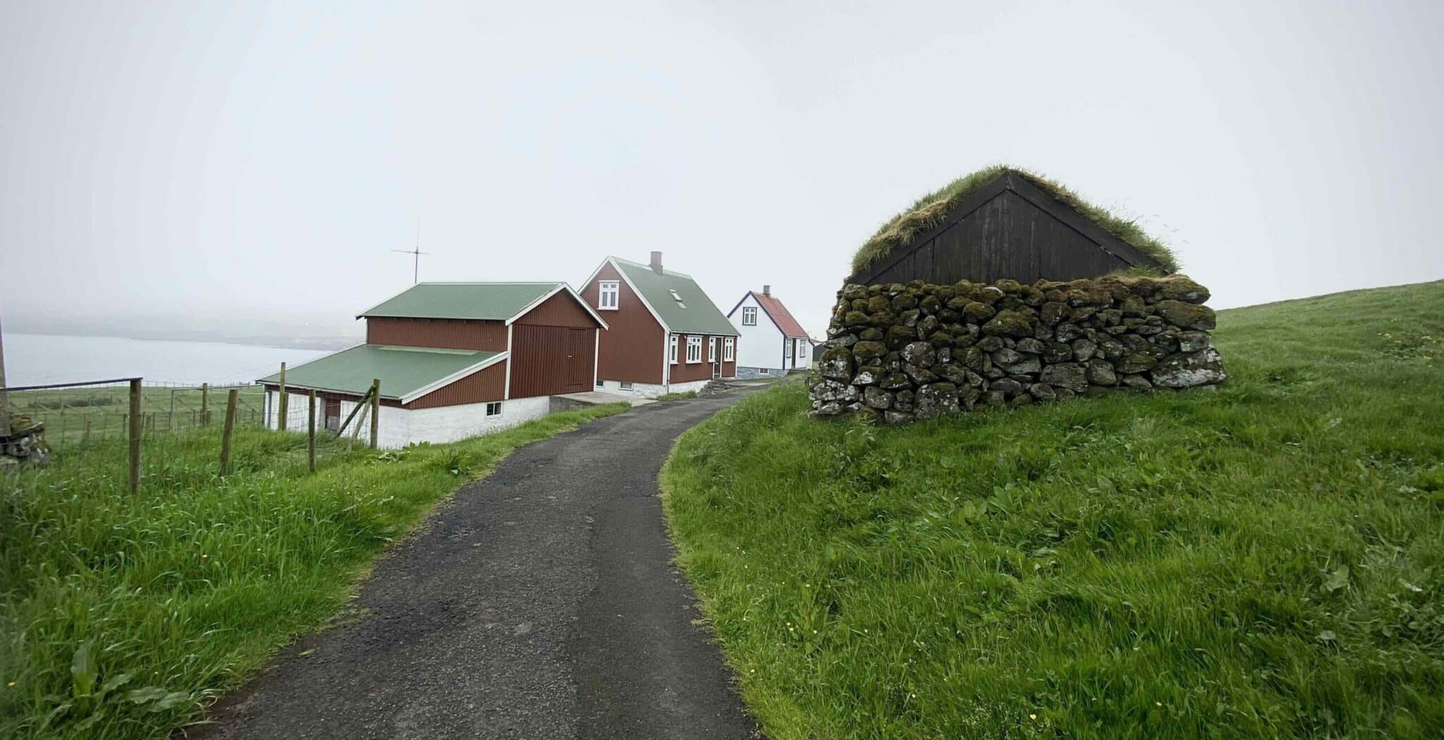 Leitisvatn • Floating Lake | Guide to Faroe Islands