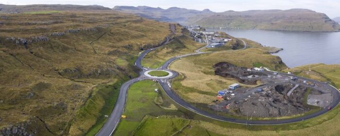 Eysturoyartunnilin | World’s First Under Sea Roundabout | Guide to ...
