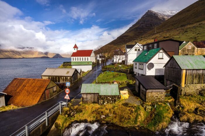 Leitisvatn • Floating Lake | Guide to Faroe Islands : Guide to Faroe ...