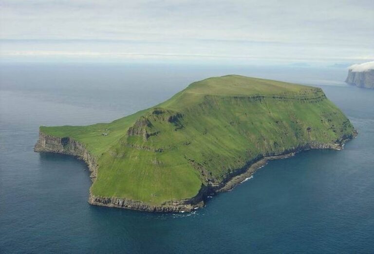 Stóra Dímun | Guide to Faroe Islands : Guide to Faroe Islands