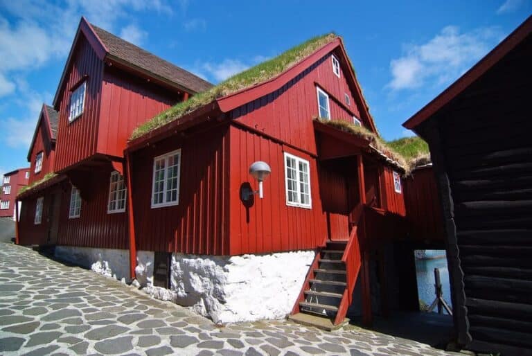 Tinganes | Guide to Faroe Islands : Guide to Faroe Islands