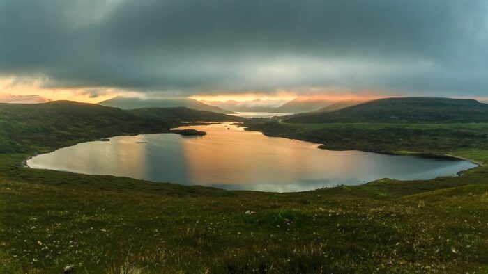 Lake Toftavatn Travel Guide | Guide to Faroe Islands
