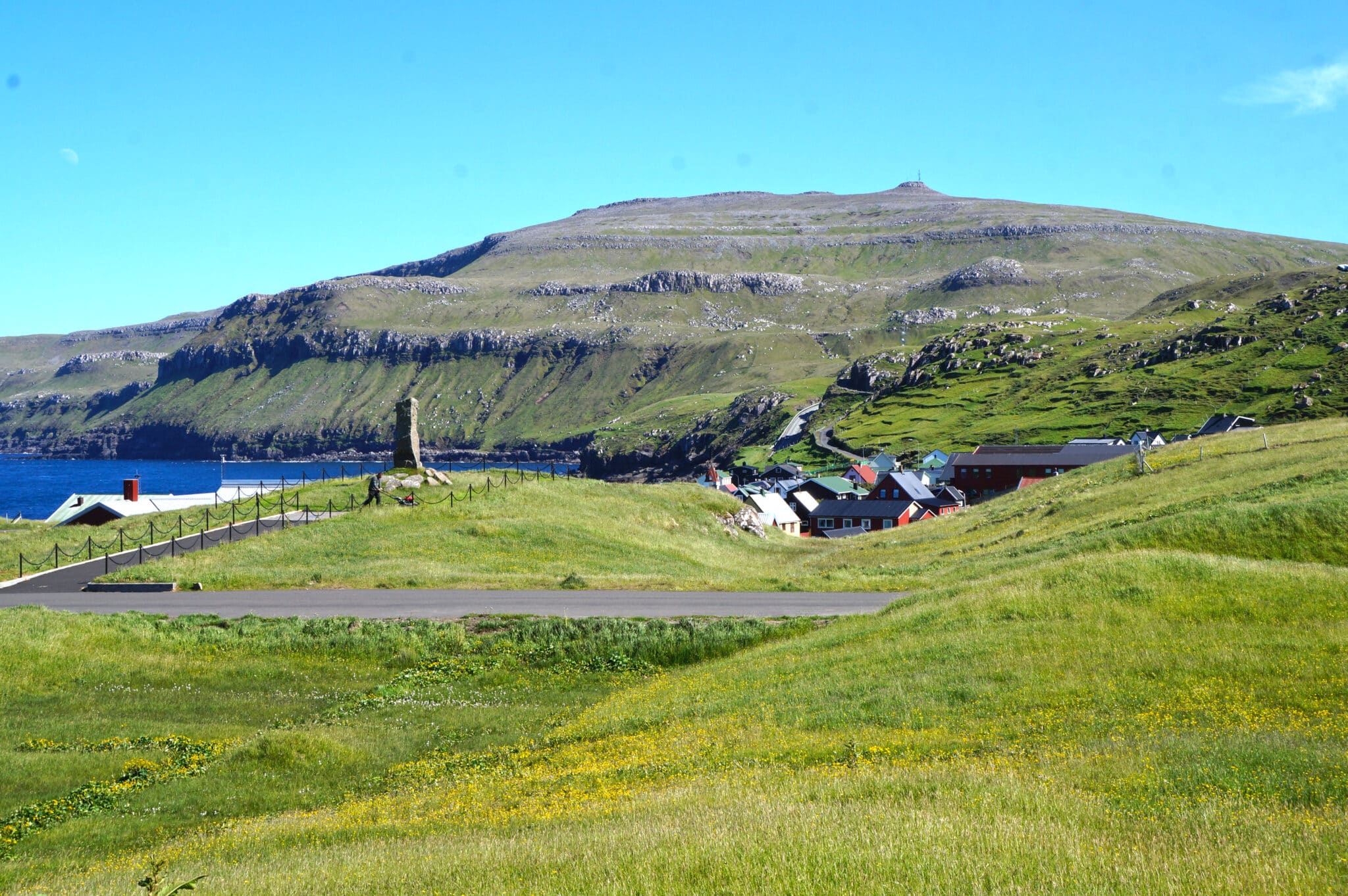 Leitisvatn • Floating Lake | Guide to Faroe Islands
